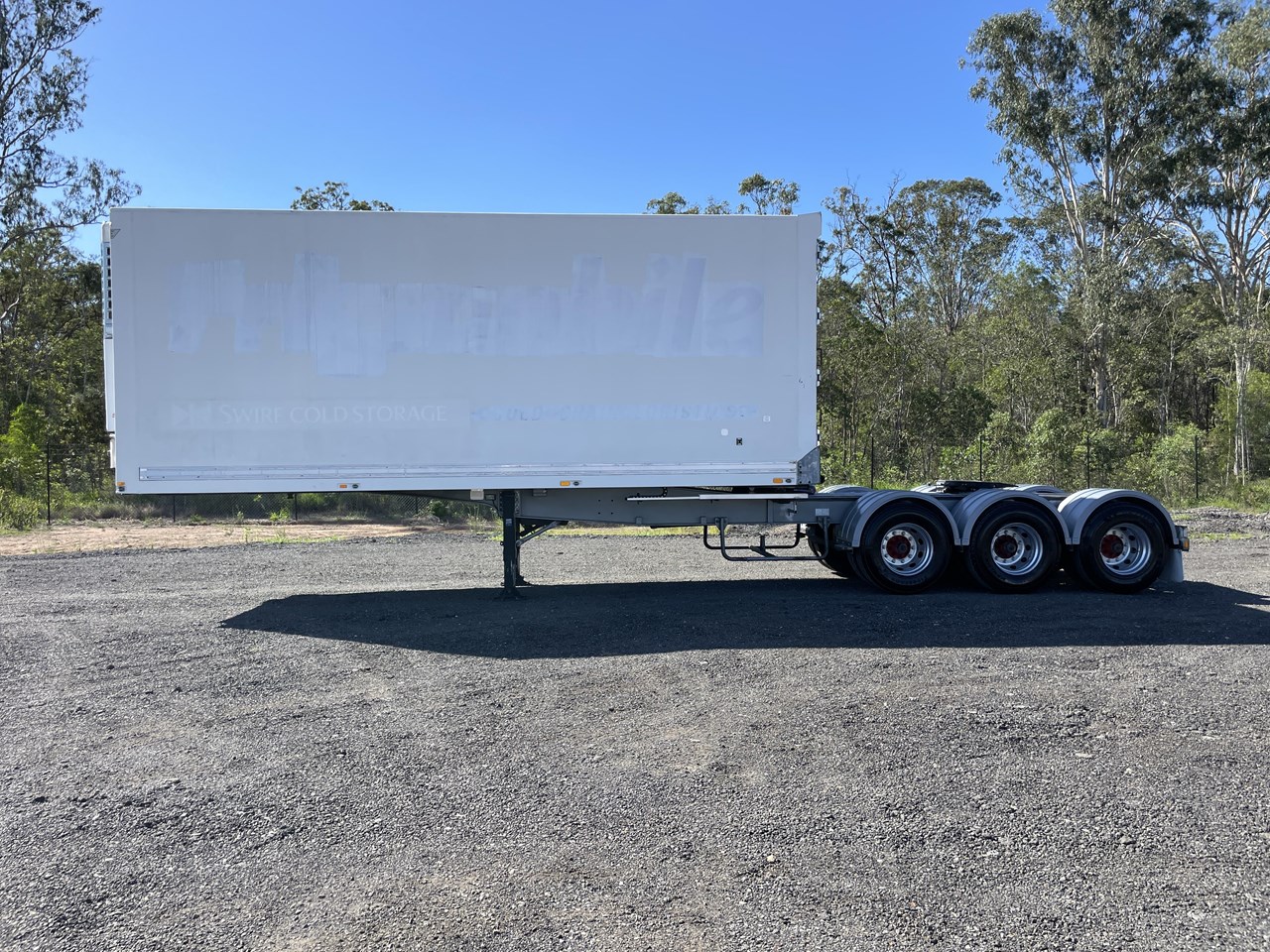 2004 FTE REFRIGERATED A-TRAILER ROLLBACK for sale (refcode TA1203410)