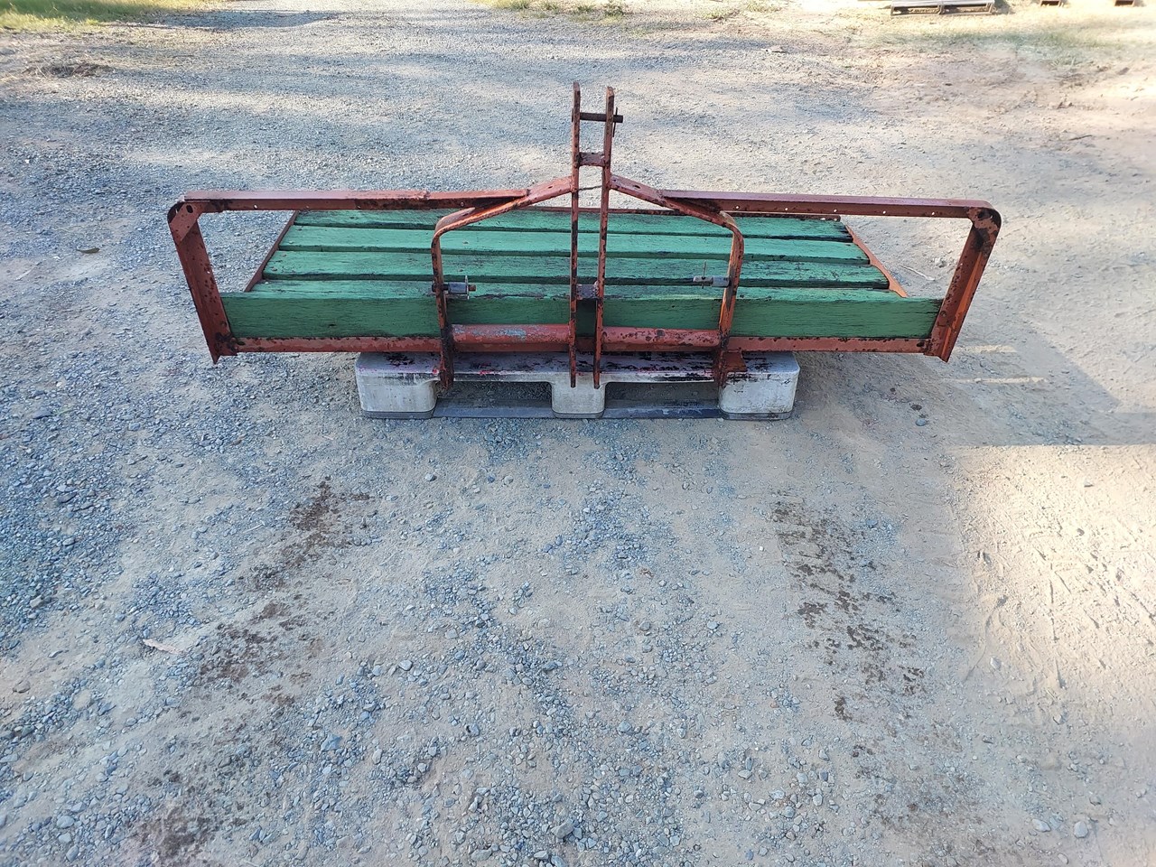 TRACTOR CARRY ALL 3 POINT LINKAGE for sale (refcode TA1204721)