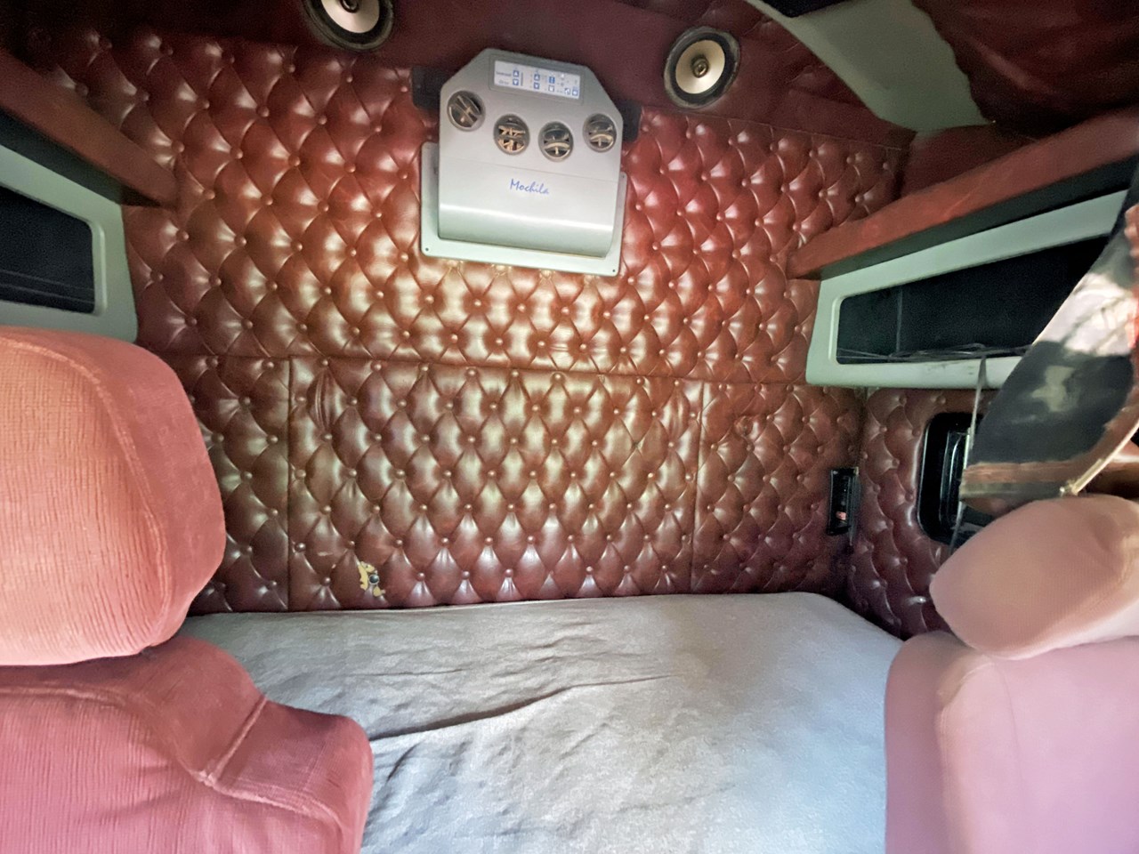 2004 KENWORTH T404 ST for sale (refcode DIY1205569)