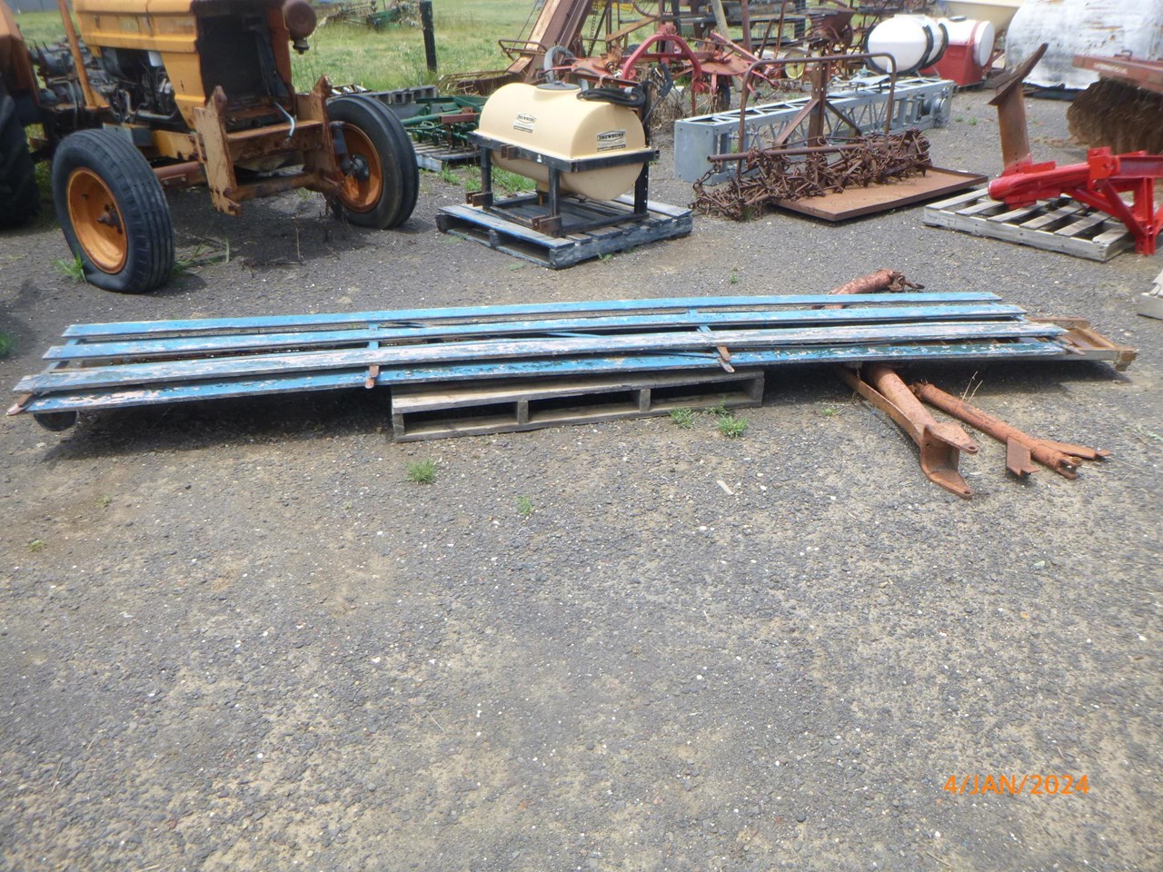 SHEEP LOADING RAMP WOODEN SIDES for sale (refcode TA1206688)