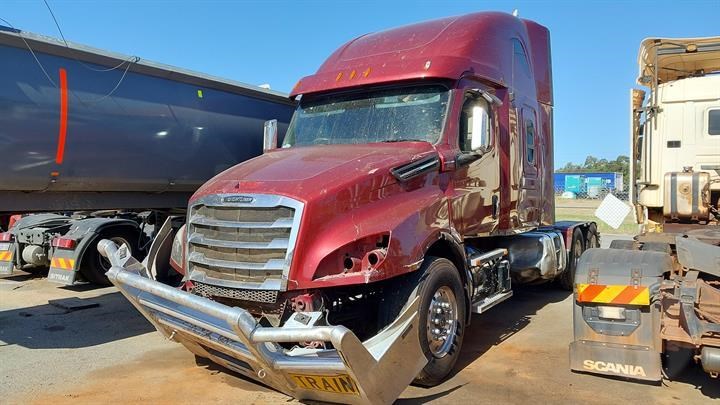 2021 FREIGHTLINER CASCADIA for sale (refcode TA1206997)