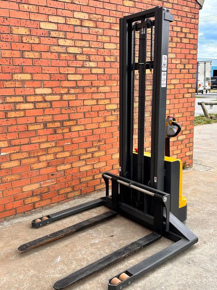 ALL LIFT AL-CDD-A15 Fully Electric Compact Lift Machine for hire ...