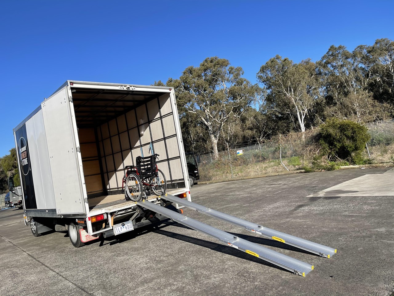 JETLAND 3.3M 270KG THREE SECTION TELESCOPIC WHEELCHAIR RAMP for sale ...