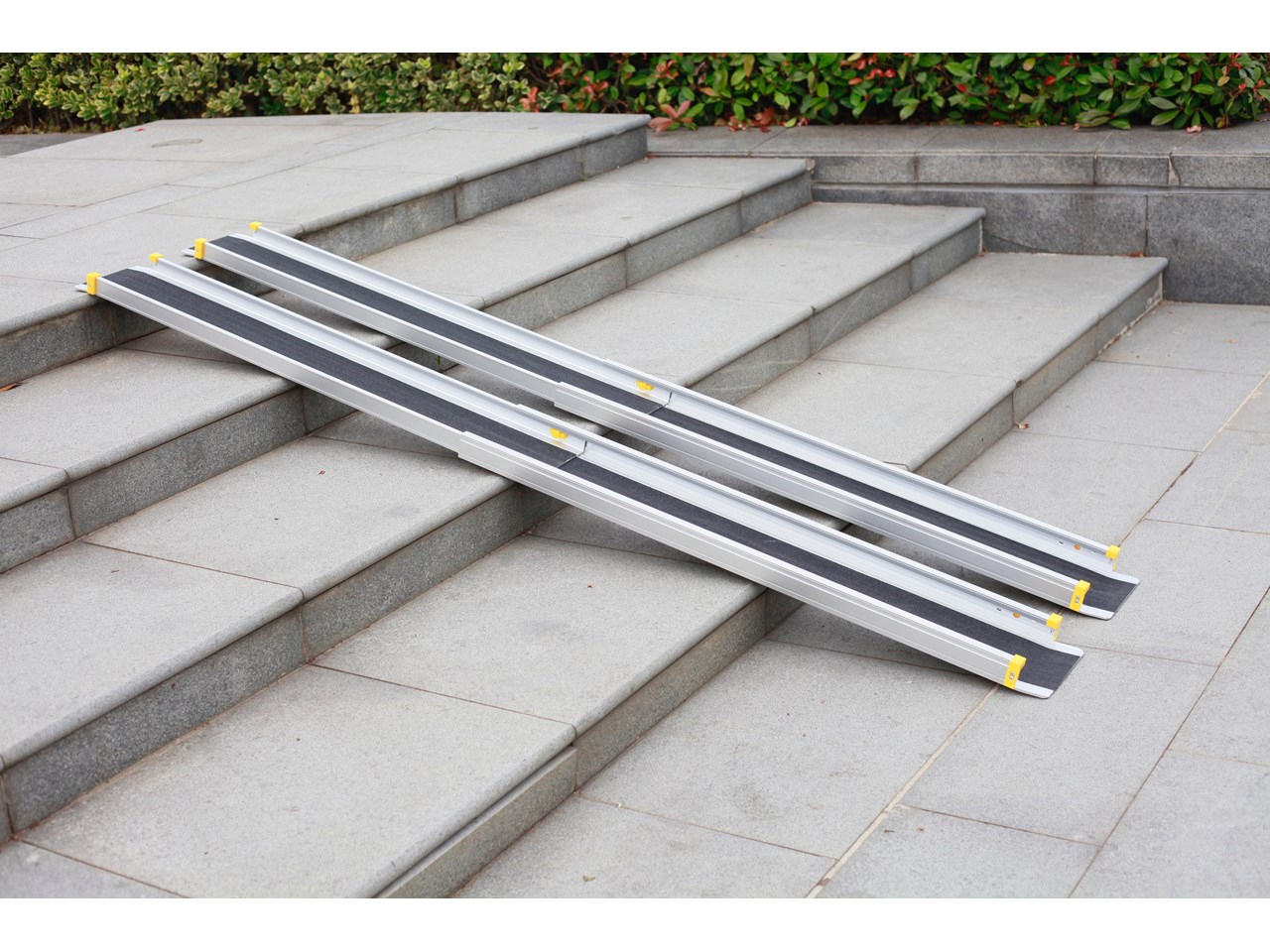 JETLAND 3M 270KG TWO SECTION DELUXE TELESCOPIC WHEELCHAIR RAMP for sale ...