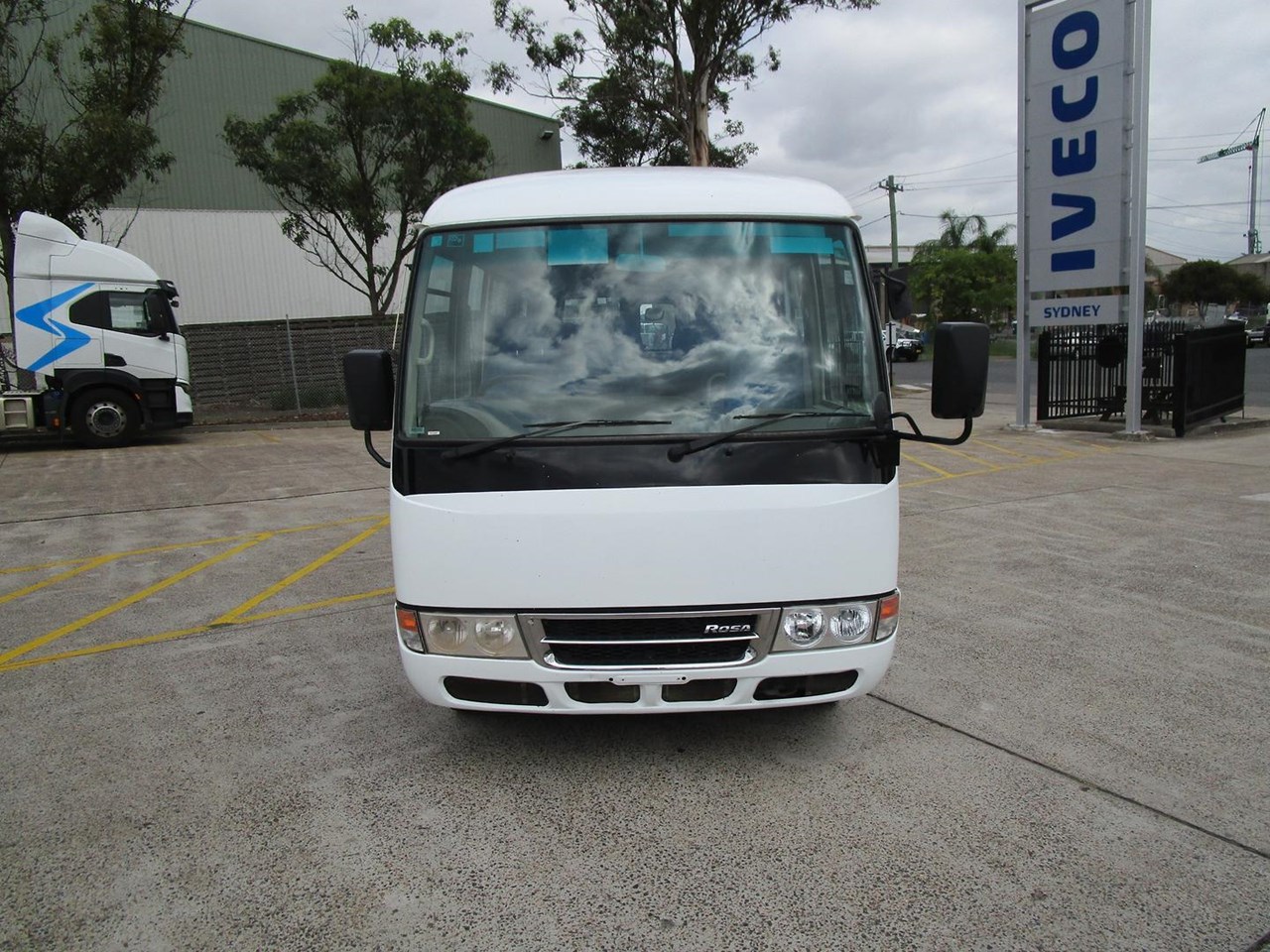 2016 FUSO ROSA DELUXE for sale (refcode TA1203601)