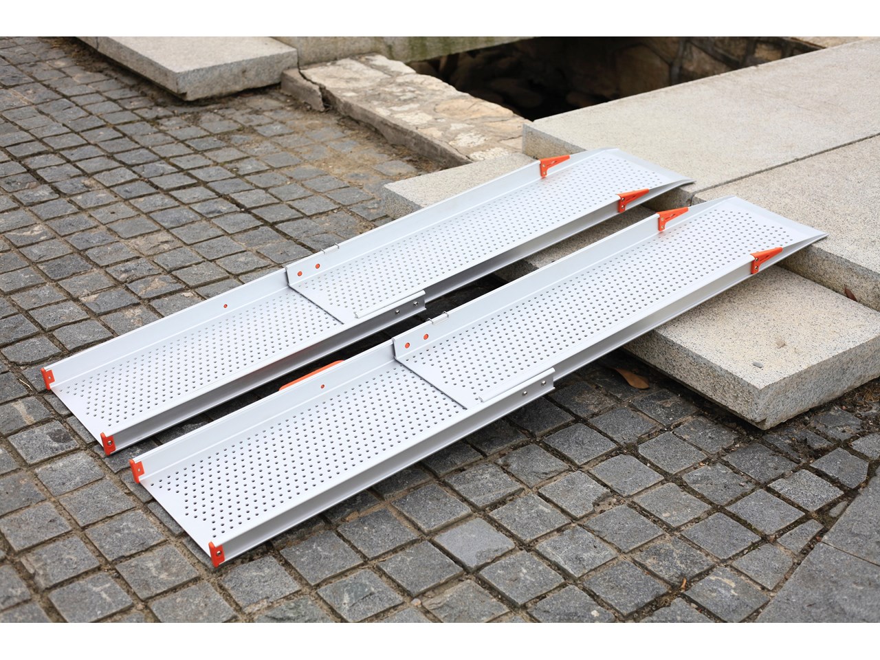 JETLAND 2.4M 300KG EXTRA WIDER TELESCOPIC RAMP WHEELCHAIR RAMP for sale ...
