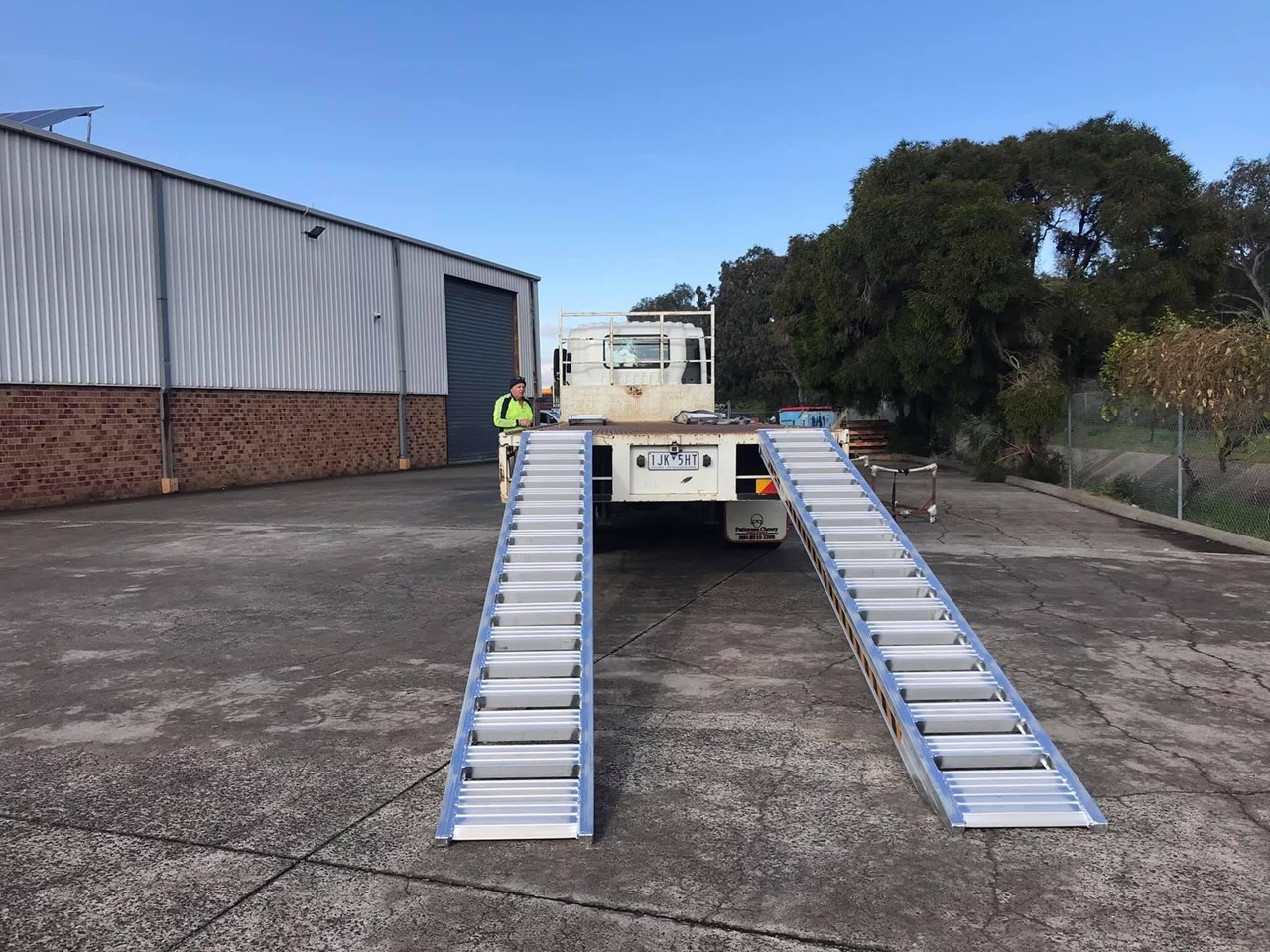 JETLAND 3.7M 7TONNE HEAVY DUTY STEEL TRACK,RUBBER PADS ON STEEL,RUBBER ...