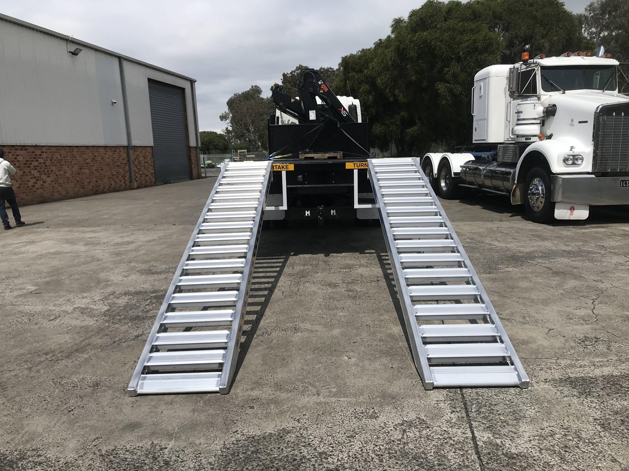 JETLAND 3.9M 13TONNE HEAVY DUTY RUBBER TRACK, RUBBER TYRE MACHINERY ...