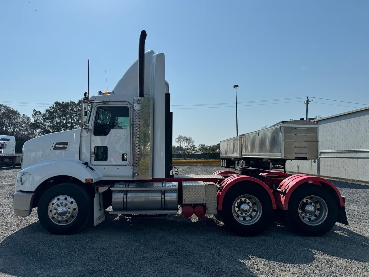 2013 KENWORTH T403 for sale (refcode TA1198778)