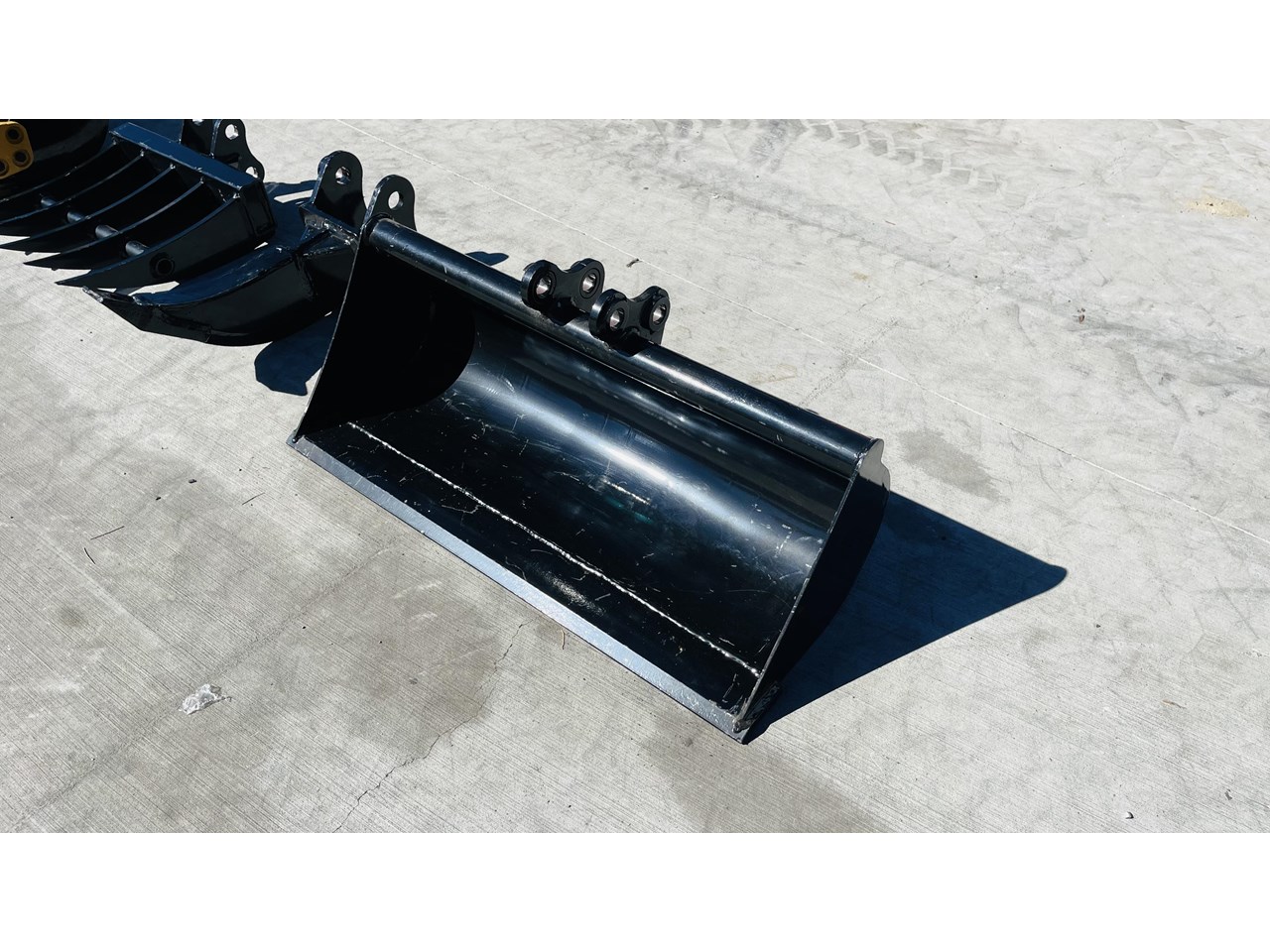 TRIDENT 1.2T EXCAVATOR EXPENDABLE TRACK, QUICK HITCH, SWING BOOM, 400MM ...