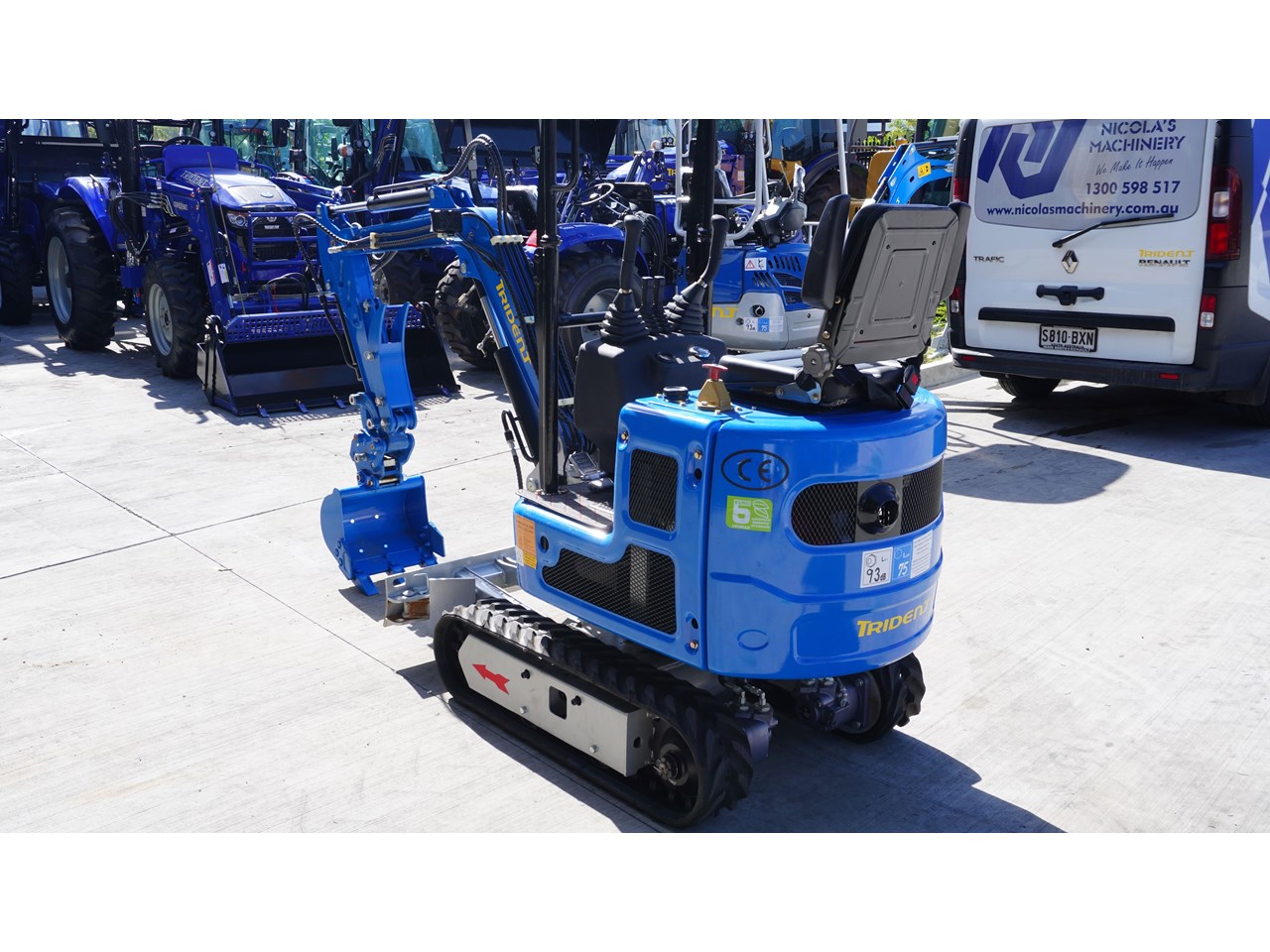 TRIDENT 1.2T EXCAVATOR EXPENDABLE TRACK, QUICK HITCH, SWING BOOM, 400MM ...