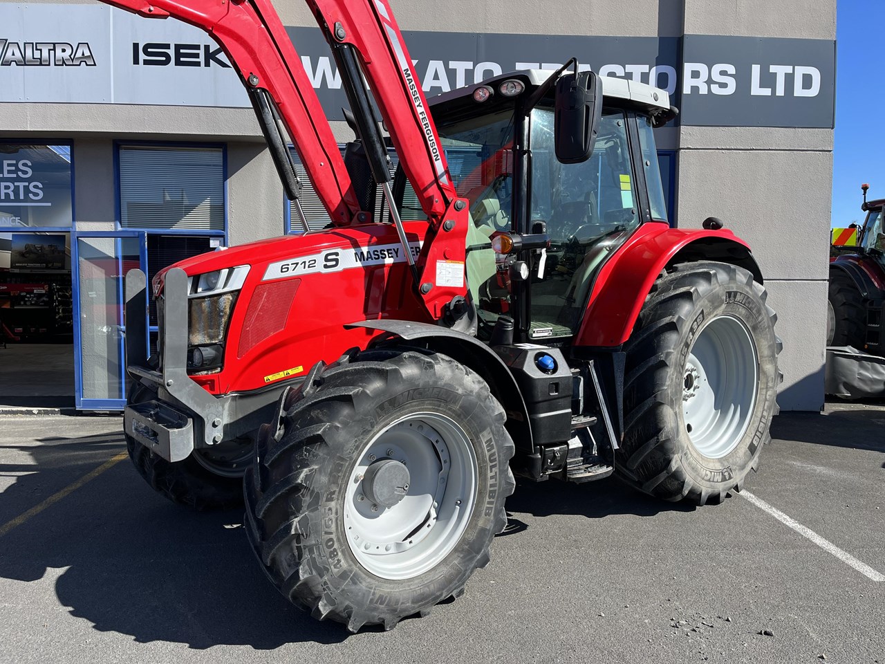 2019 MASSEY FERGUSON 6712S for sale (refcode TA1220174)