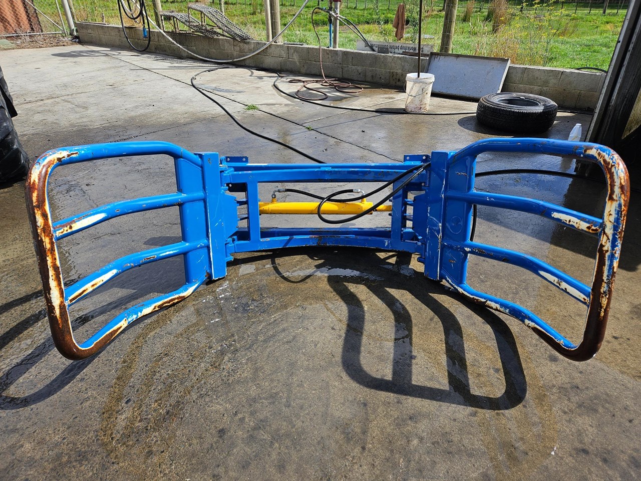 GOWEIL ROUND BALE CLAMP for sale (refcode TA1220905)