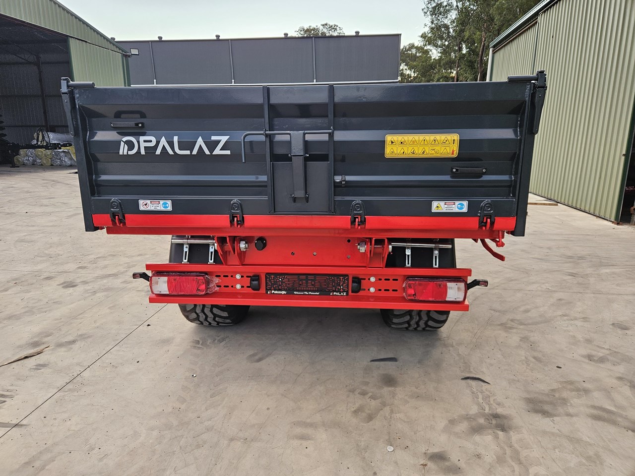 PALAZ 15 TON TANDEM AXLE FARM TIPPING TRAILER for sale (refcode TA1215242)