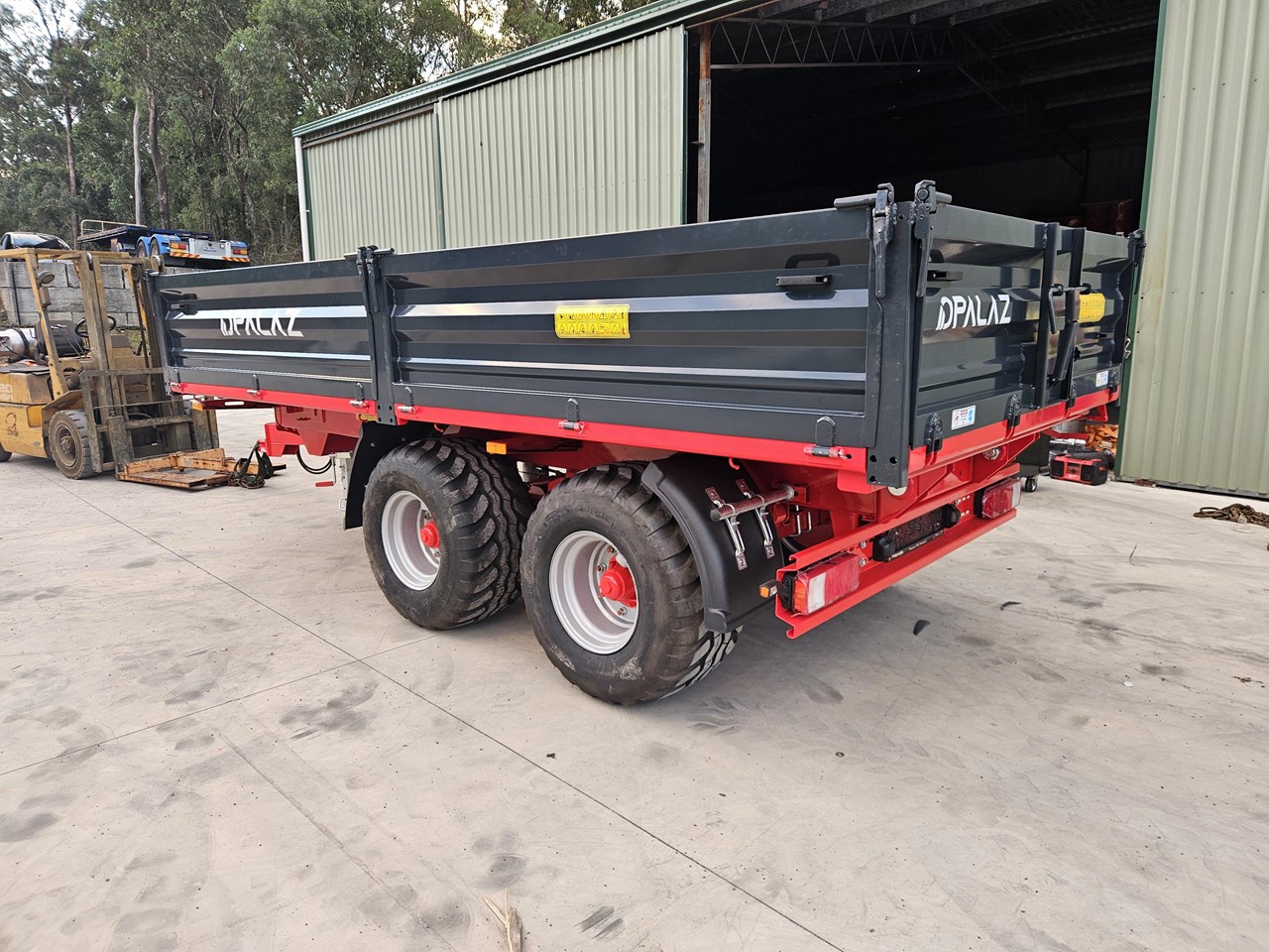 PALAZ 15 TON TANDEM AXLE FARM TIPPING TRAILER for sale (refcode TA1215242)