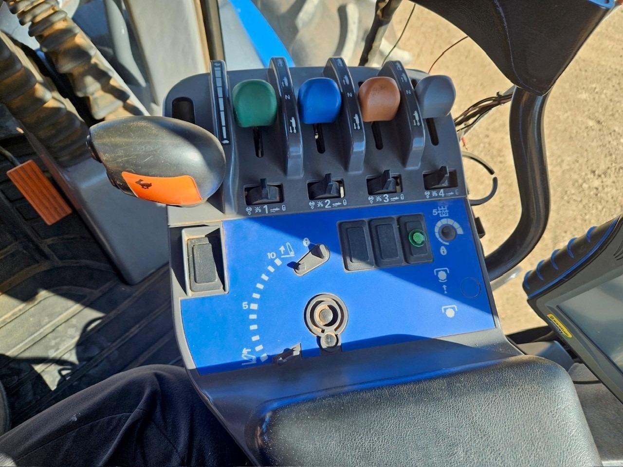 NEW HOLLAND TJ425 for sale (refcode TA1223327)