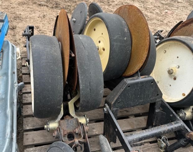 KINZE DOUBLE DISC OPENERS for sale (refcode TA1225154)