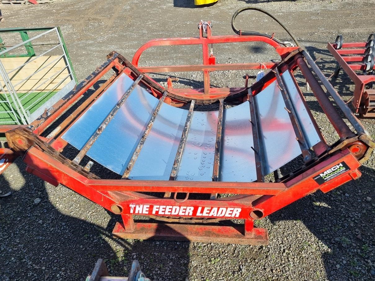 FEEDER LEADER BALE FEEDER for sale (refcode TA1223307)