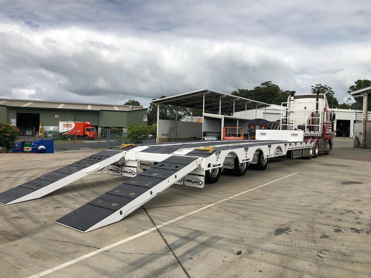 2021 MIDLAND TRI AXLE DROP DECK WIDENER for sale (refcode TA1227927)