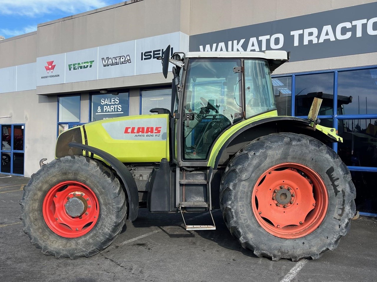CLAAS 826 for sale (refcode TA1196118)