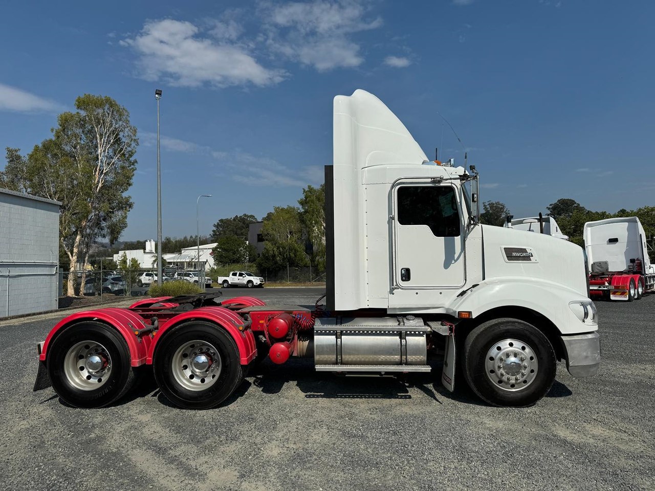 2013 KENWORTH T403 for sale (refcode TA1198778)