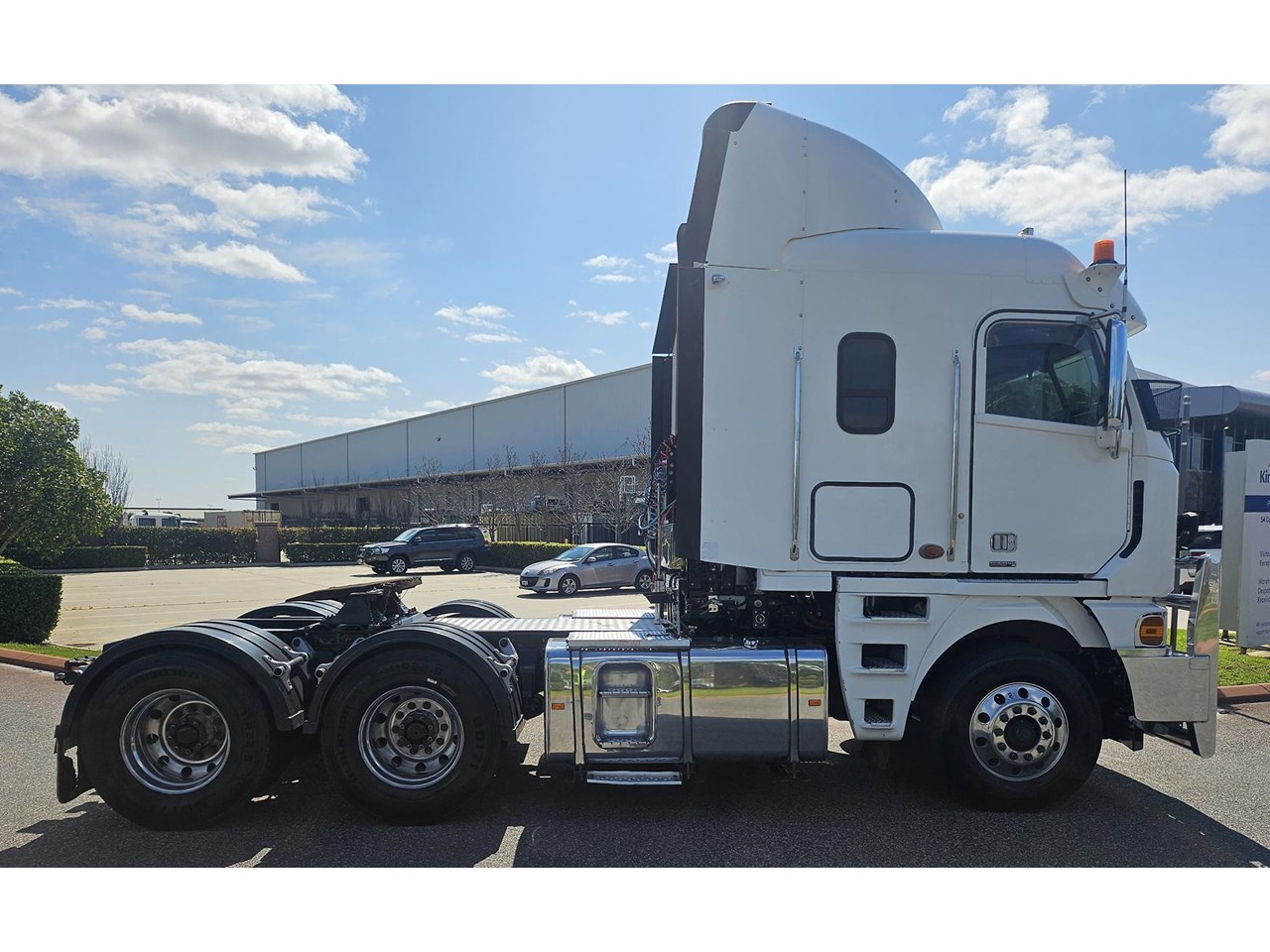 2018 FREIGHTLINER ARGOSY 101" for sale (refcode TA1241033)