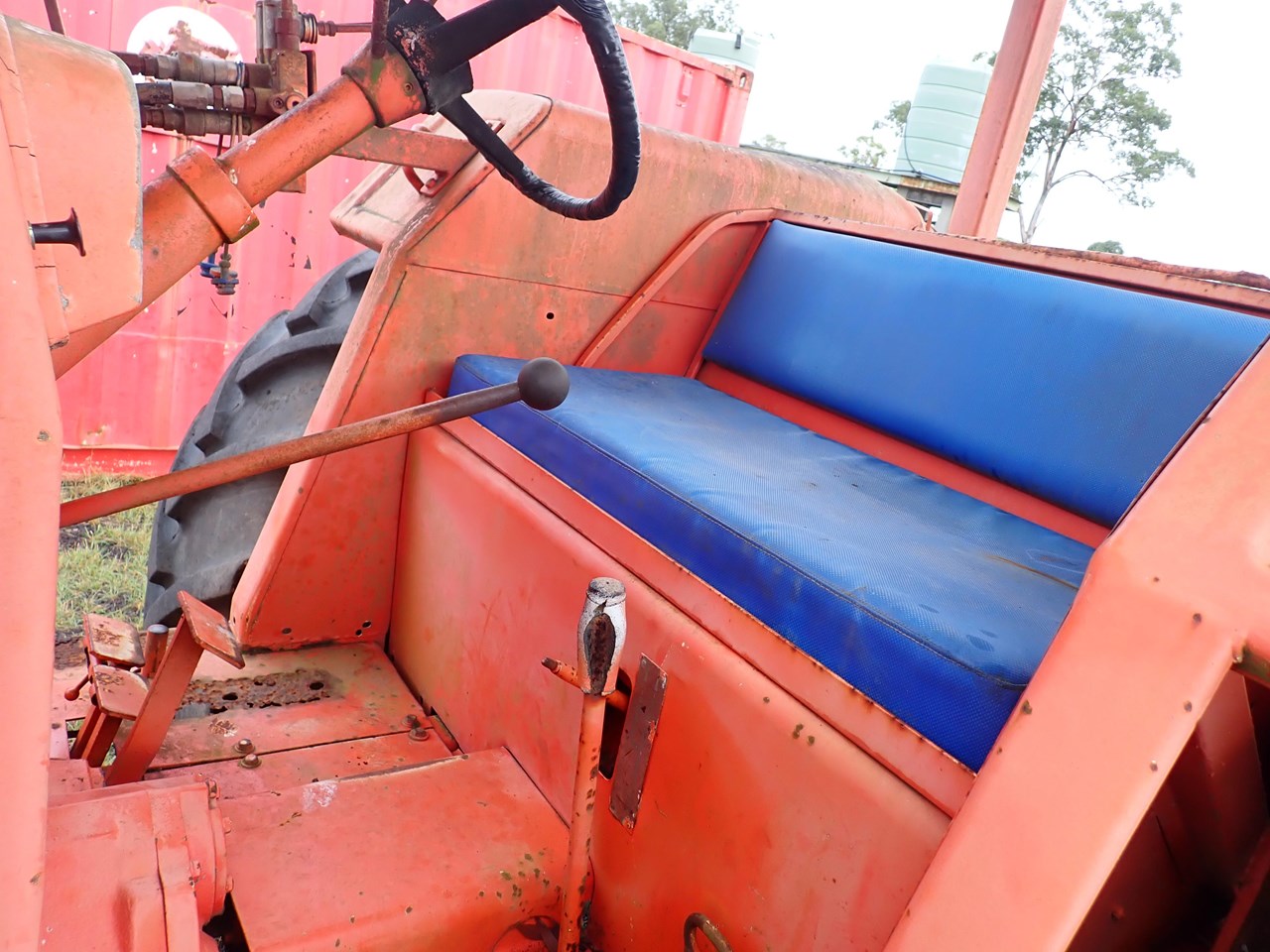 CHAMBERLAIN C6100 TRACTOR FORKLIFT for sale (refcode TA1272311)