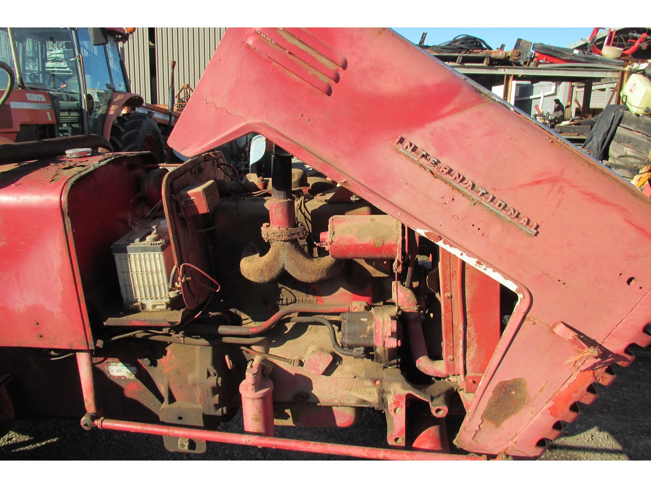 INTERNATIONAL B250 TRACTOR for sale (refcode TA1272726)