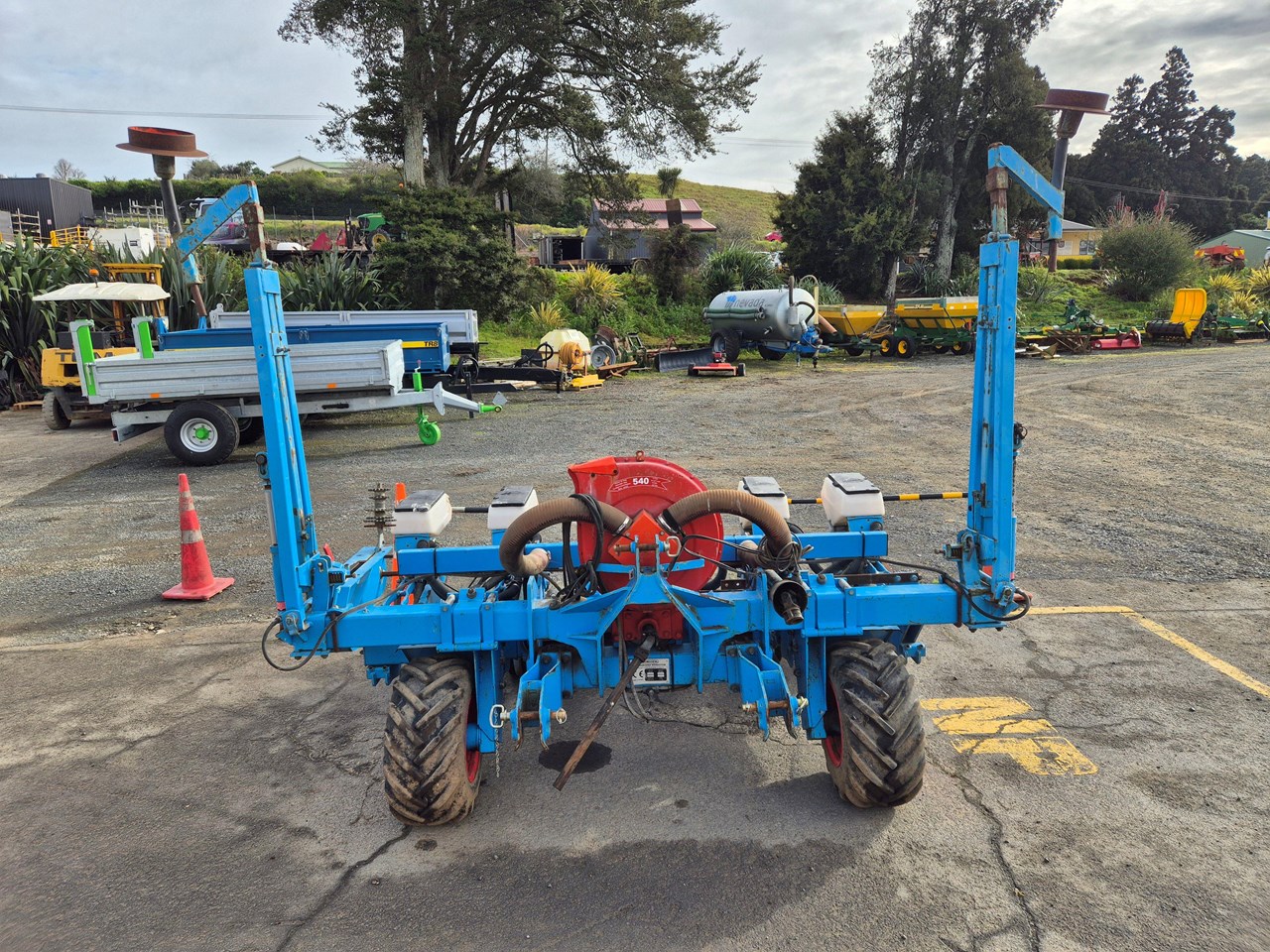 MONOSEM NG PLUS 4 6-ROW MAIZE PLANTER for sale (refcode TA1280302)