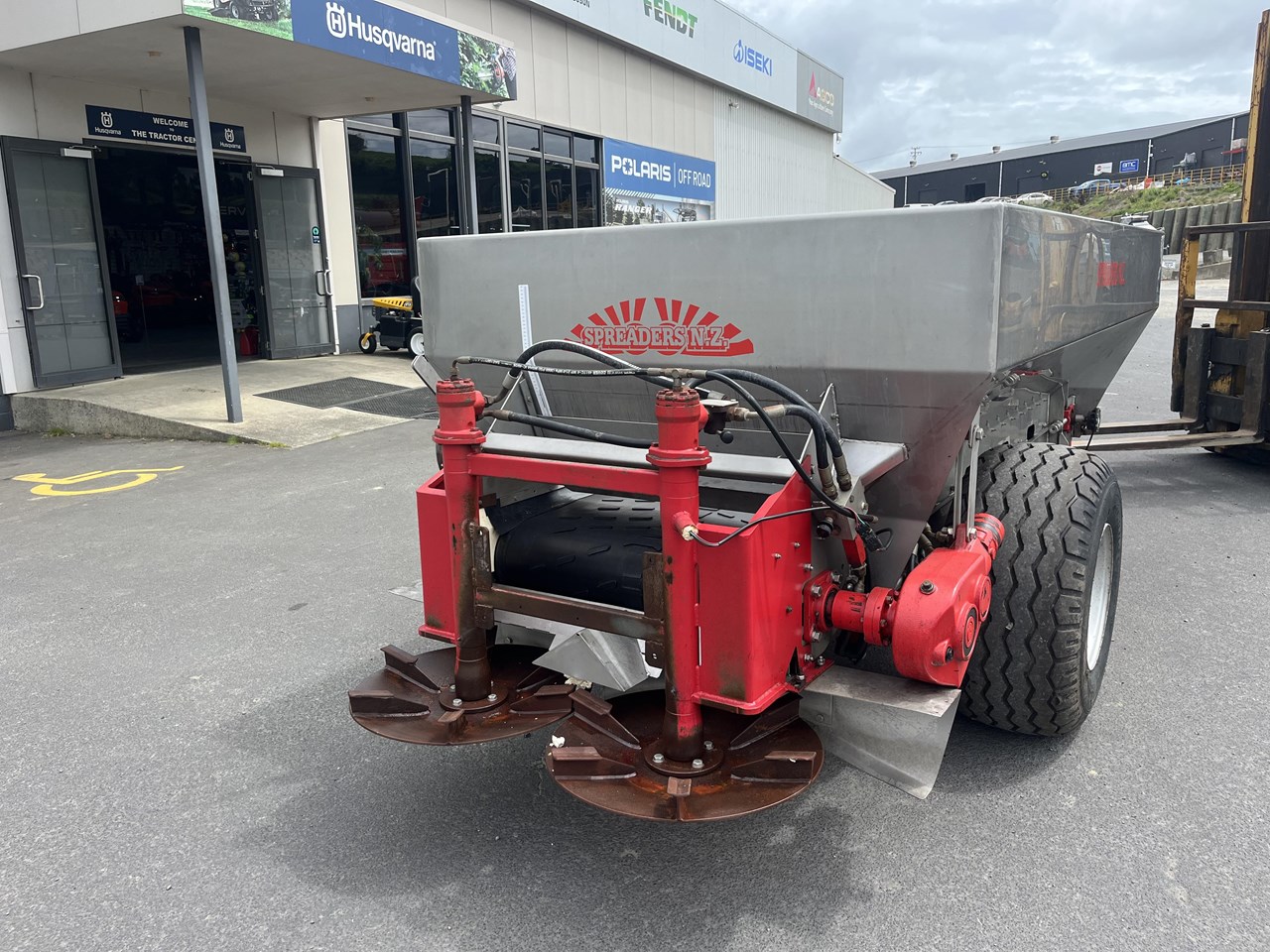 GILTRAP ORCHARD SPREADER for sale (refcode TA1292662)