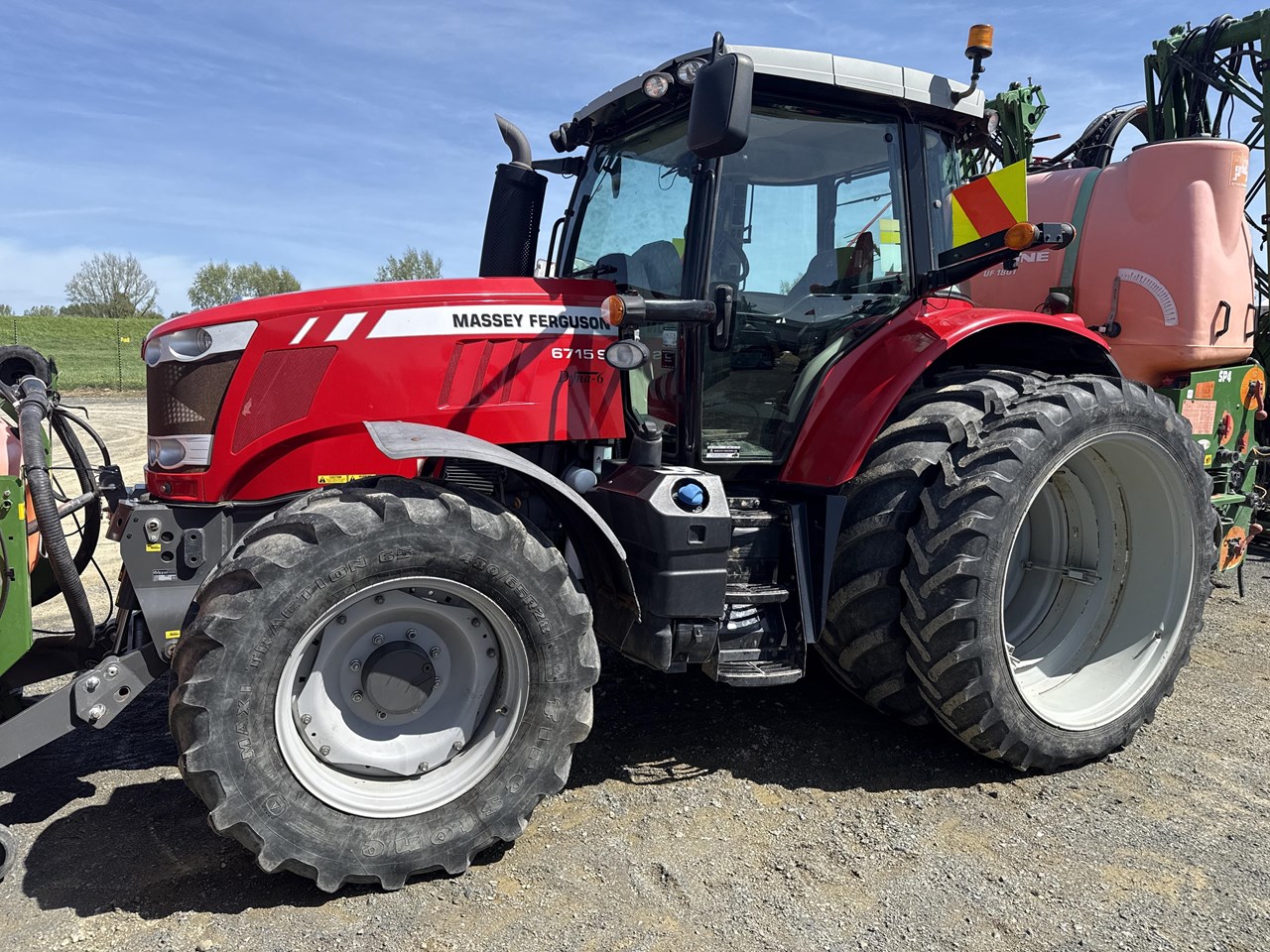 2018 MASSEY FERGUSON 6715 DYNA 6 for sale (refcode TA1293285)