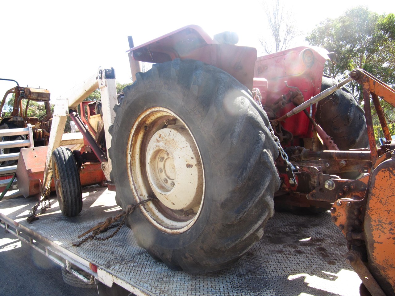 CASE IH 574 TRACTOR (WRECKING PARTS ONLY) for sale (refcode TA606566)