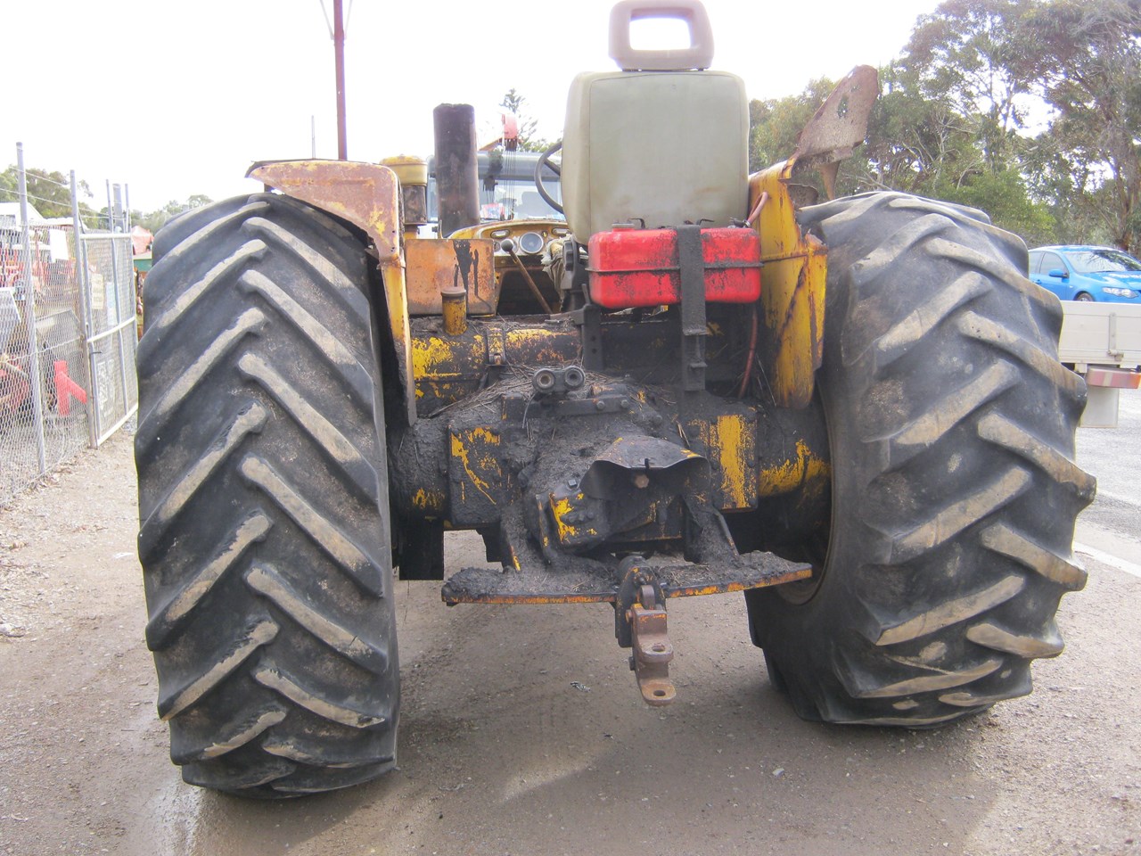 CHAMBERLAIN C670 TRACTOR WRECKING PARTS ONLY for sale (refcode TA634654)