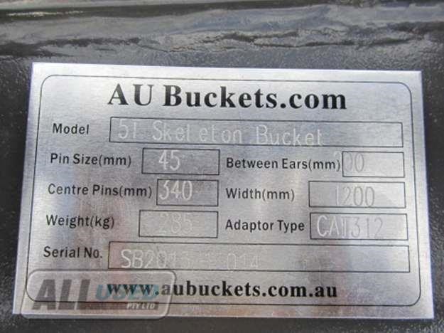 AU BUCKETS SKELETON BUCKET WITH TEETH for hire