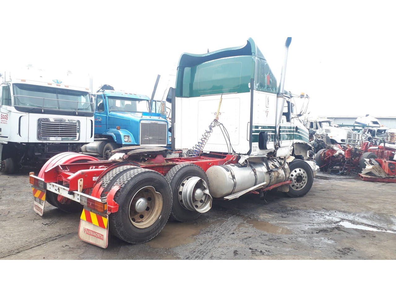 1999 KENWORTH T401 T401 dismantling