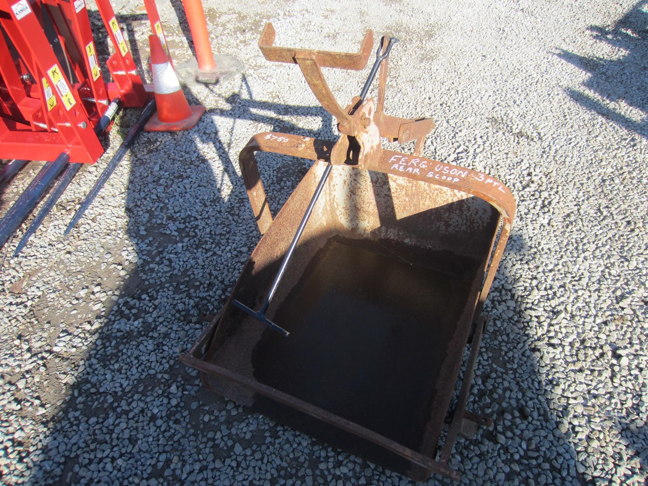 REAR SCOOP FERGUSON for sale (refcode TA1041062)