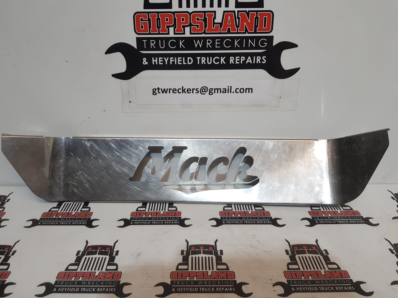 MACK CSMR METROLINER SCUFF PLATE OUTER UNDER DOOR POLISHED MACK CSMR ...
