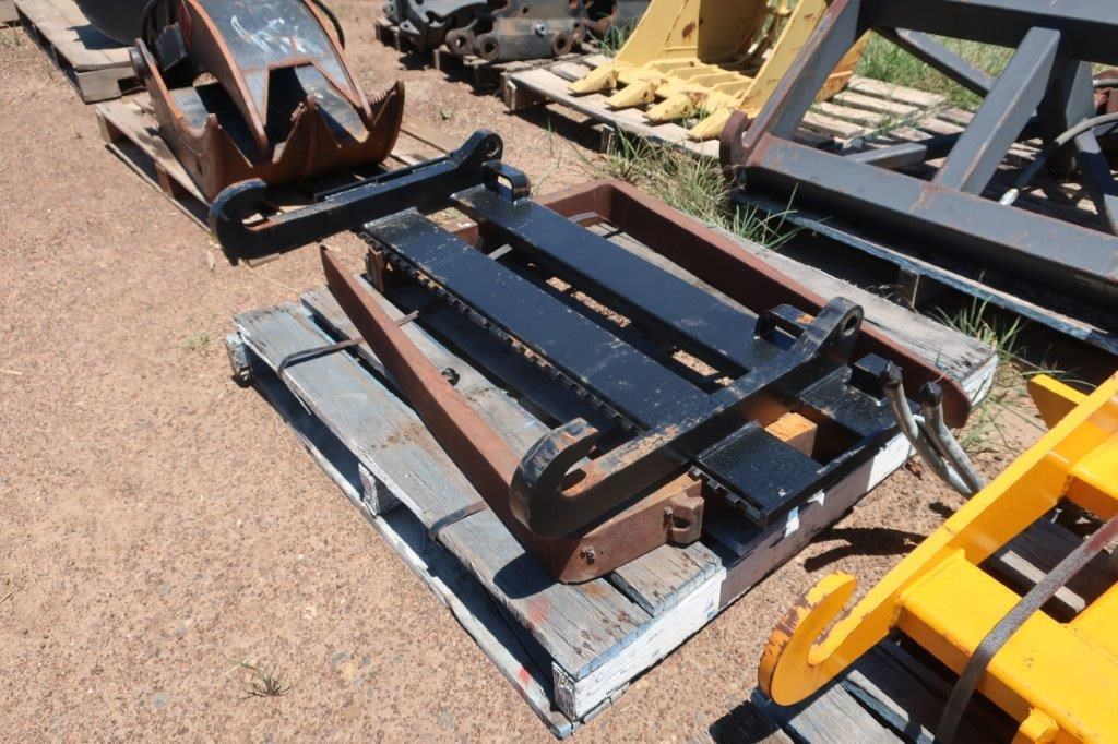 CUSTOM QUICK HITCH FORKS for sale (refcode TA1060410)