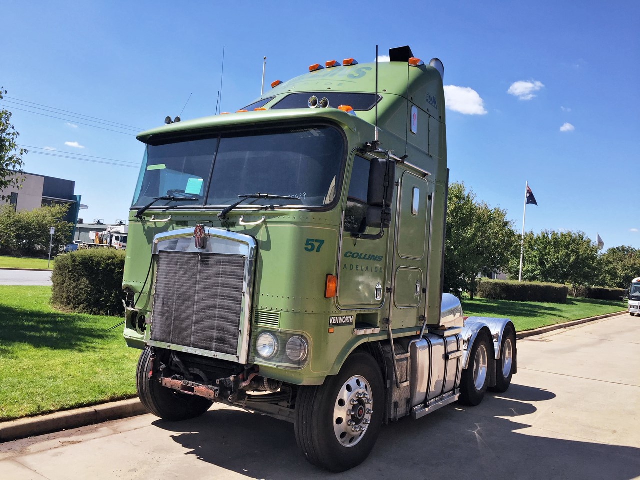 2002 KENWORTH K104 dismantling (refcode TA1077024)