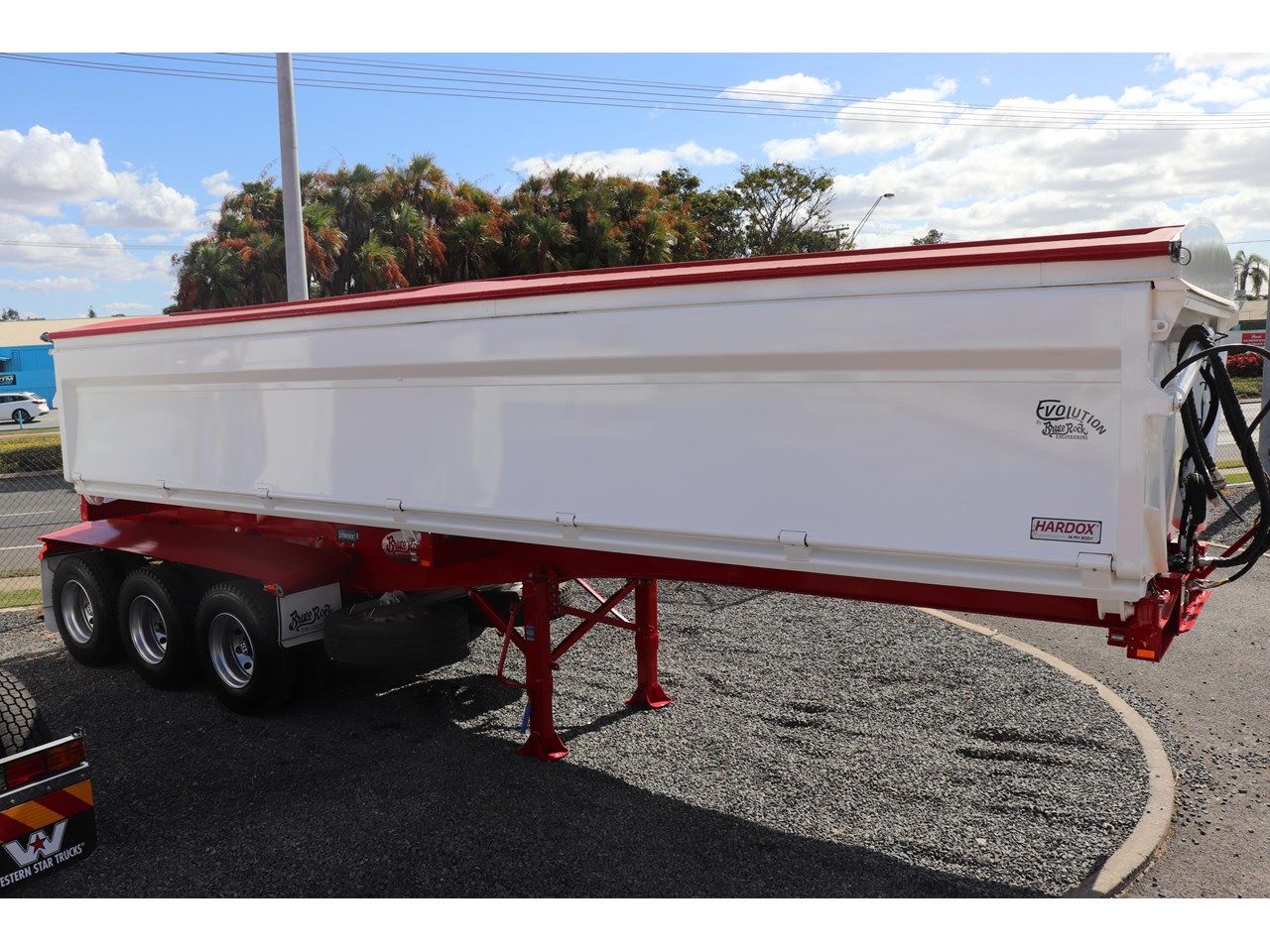 2023 BRUCE ROCK ENGINEERING SIDE TIPPER Evolution for sale