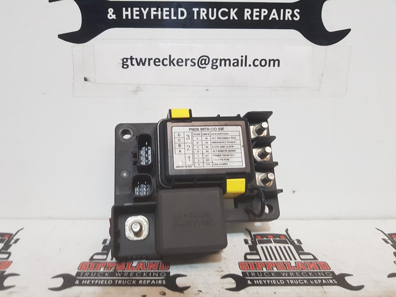 FREIGHTLINER WESTERN STAR FUSEBOX ISOLATOR PNDB LITTLEFUSE ASSORTED ...