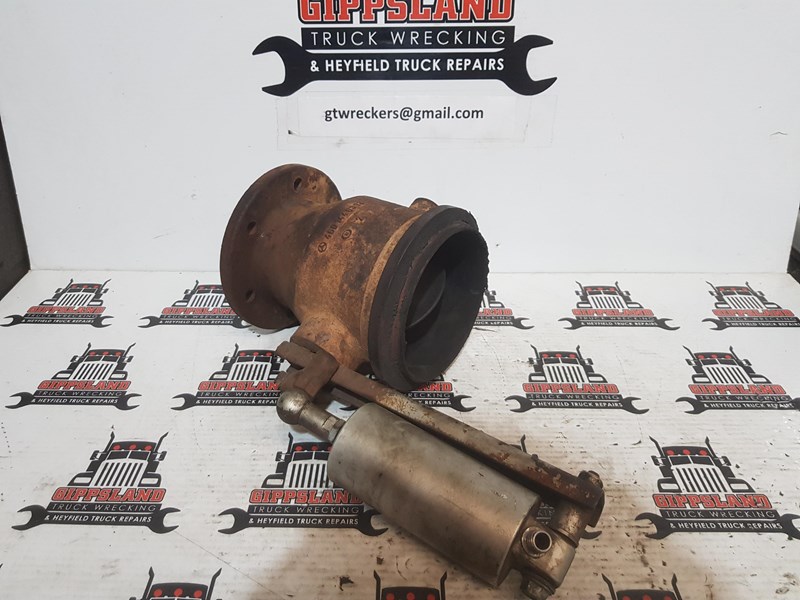 CUMMINS PISTON COOLING NOZZLE 3687058 CUMMINS 3687058 for sale
