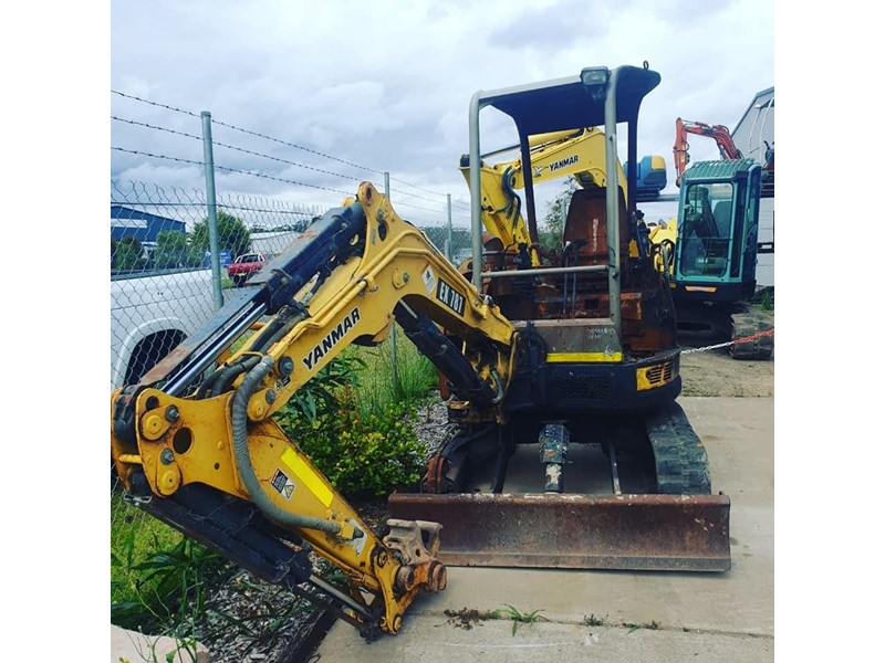 YANMAR VIO27-5 for sale