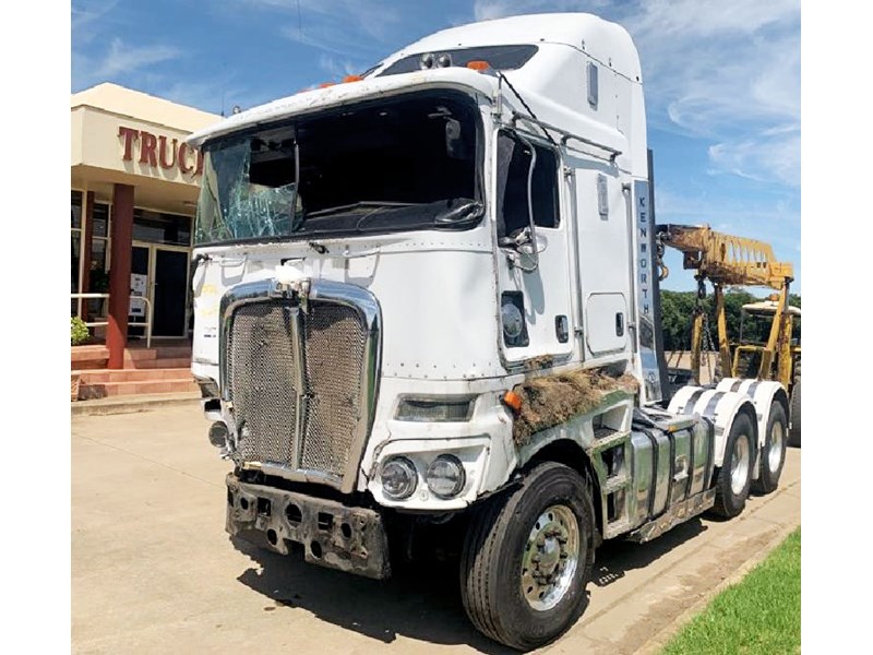 2011 KENWORTH K200 dismantling