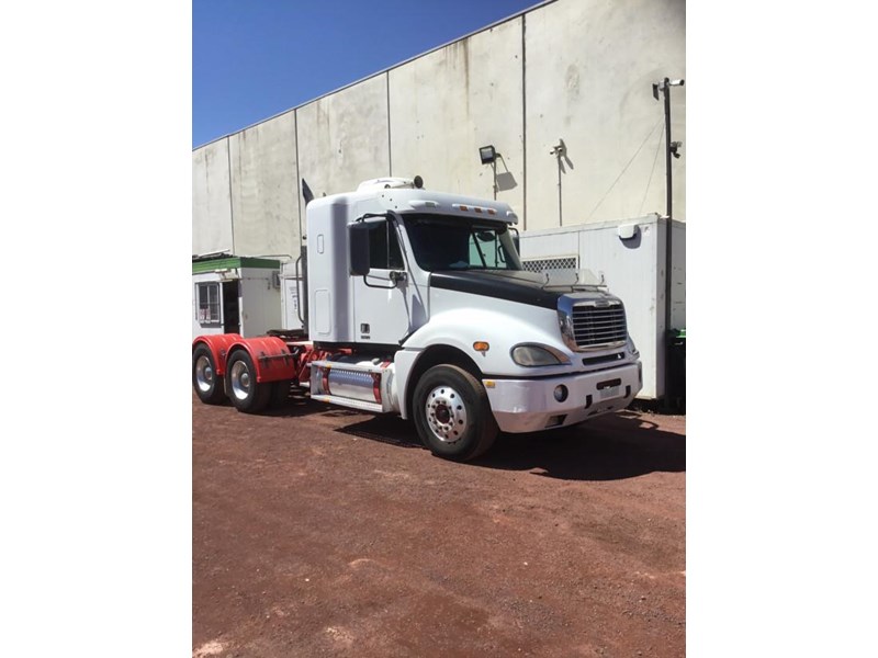 2006 FREIGHTLINER CENTURY CLASS CST120 PRIME MOVER for sale