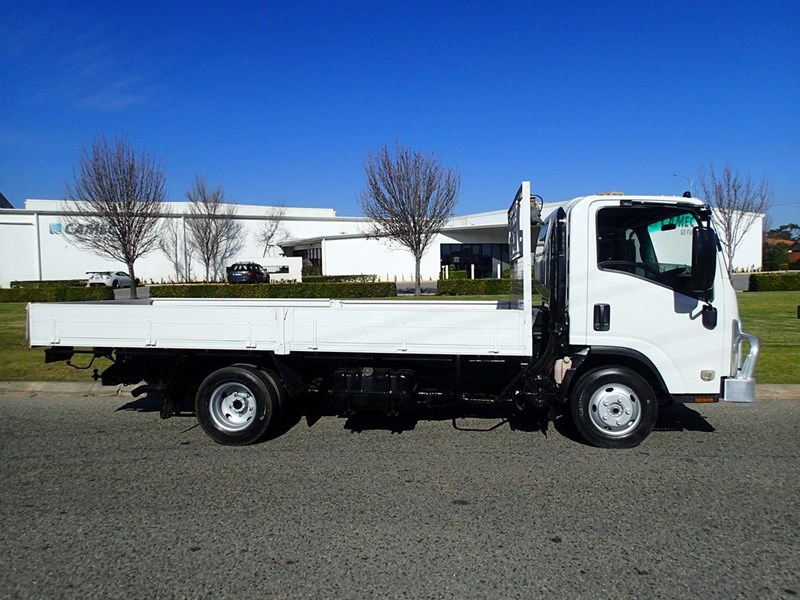 2008 ISUZU NPR250 PREMIUM 4 X 2 for sale