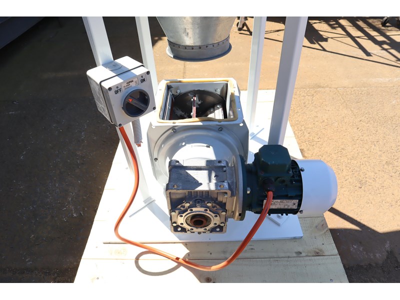 KONGSKILDE RV20 INDUSTRIAL ROTARY VALVE FEEDER WITH CYCLONE for sale