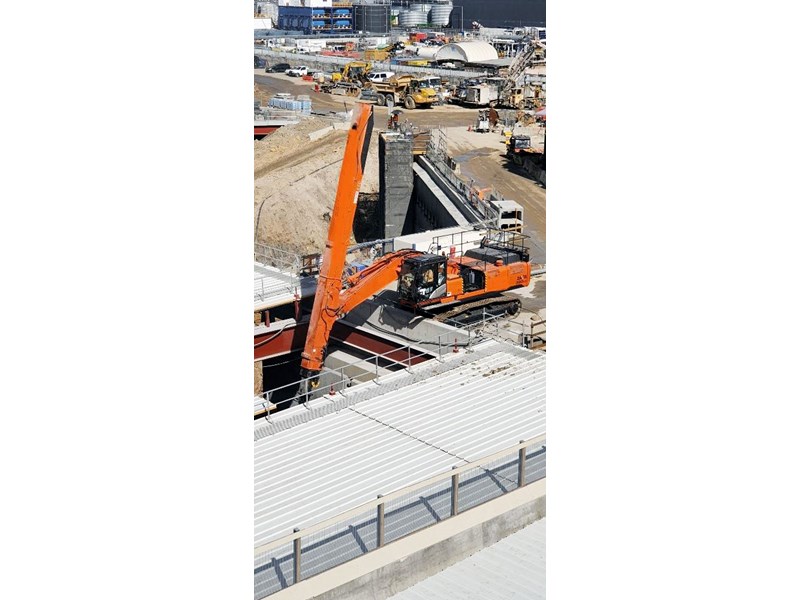 2018 HITACHI ZX350 TELESCOPIC CLAMSHELL EXCAVATOR for sale