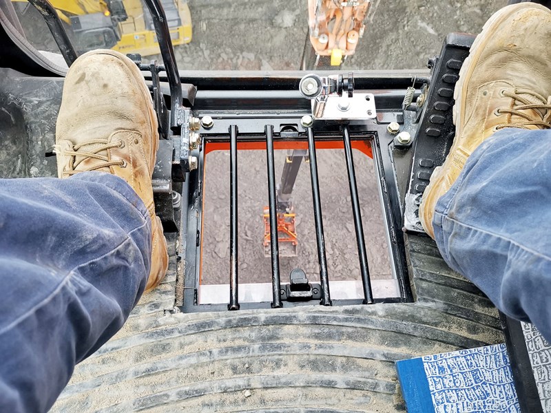 2018 HITACHI ZX350 TELESCOPIC CLAMSHELL EXCAVATOR for sale