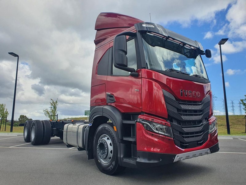 2023 IVECO SWAY AT 360 6x2 for sale